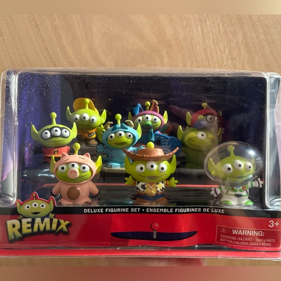 Toys | New In Box Green Alien Toy Story Remix Deluxe Figurine Set 9 ...